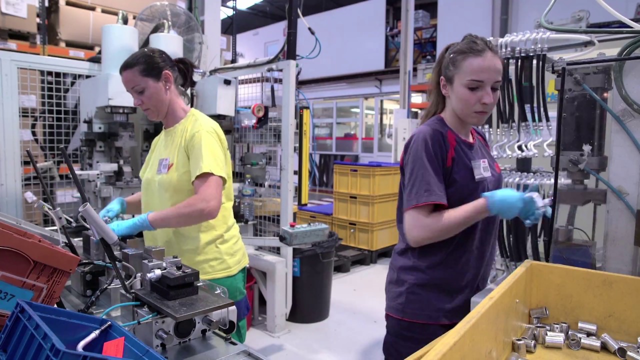 Maflow Spain Automotive - YouTube