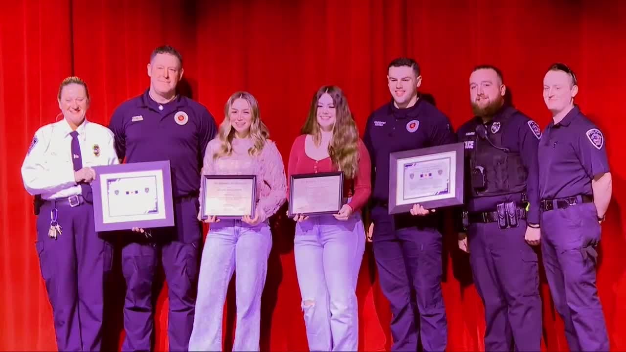 Teens hailed as heroes after rescuing woman from near drowning in ...
