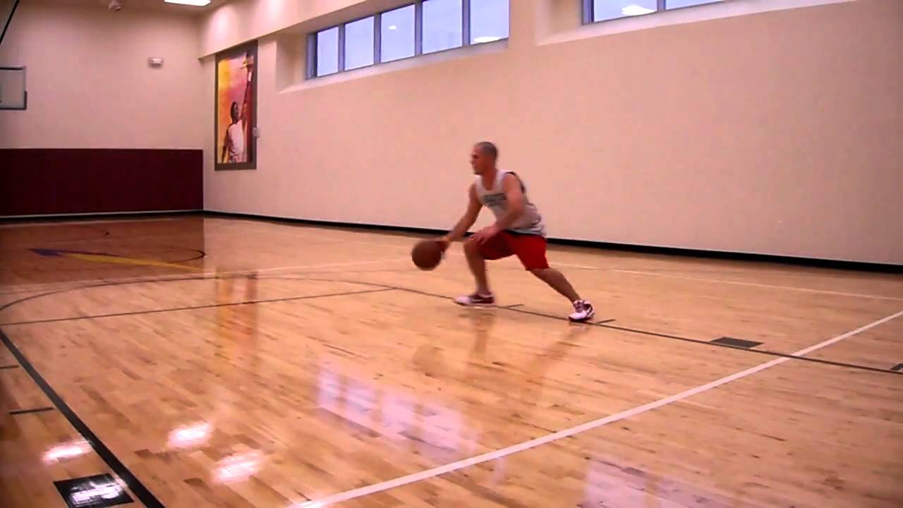 moves - inside out dribble - right hand.MP4 - YouTube