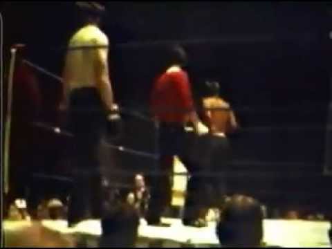 Bando Kickboxing - Dale Minor vs Sam Jones, Dr Maung Gyi @ referee ...