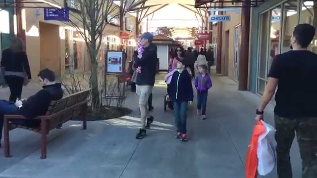 20150228 Ikan Fly-X3 Plus and iPhone 6 Plus - walking test, counter ...