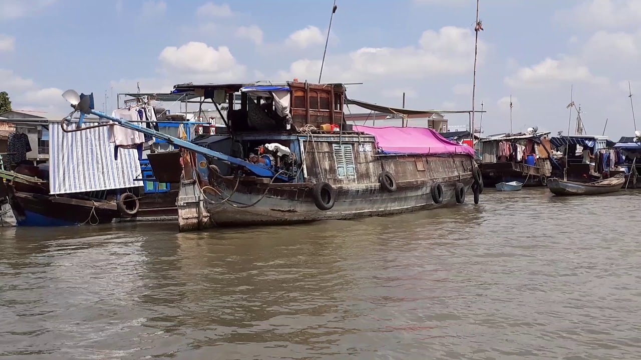 Caibe floating market - YouTube