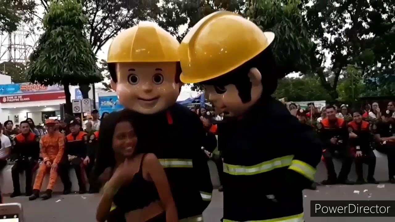 Mascot and Float Parade in Cebu Sinulog - YouTube