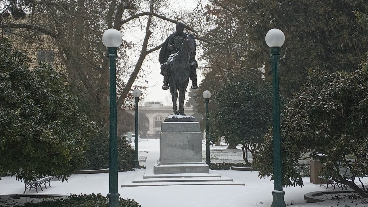 Salem Oregon capital grounds snowy 4K GoPro footage part 2 - YouTube