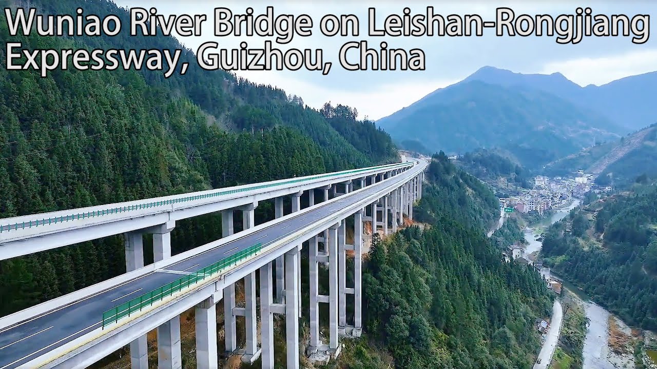 Wuniao River Bridge on Leishan-Rongjiang Expressway, Guizhou, China中國貴州 ...