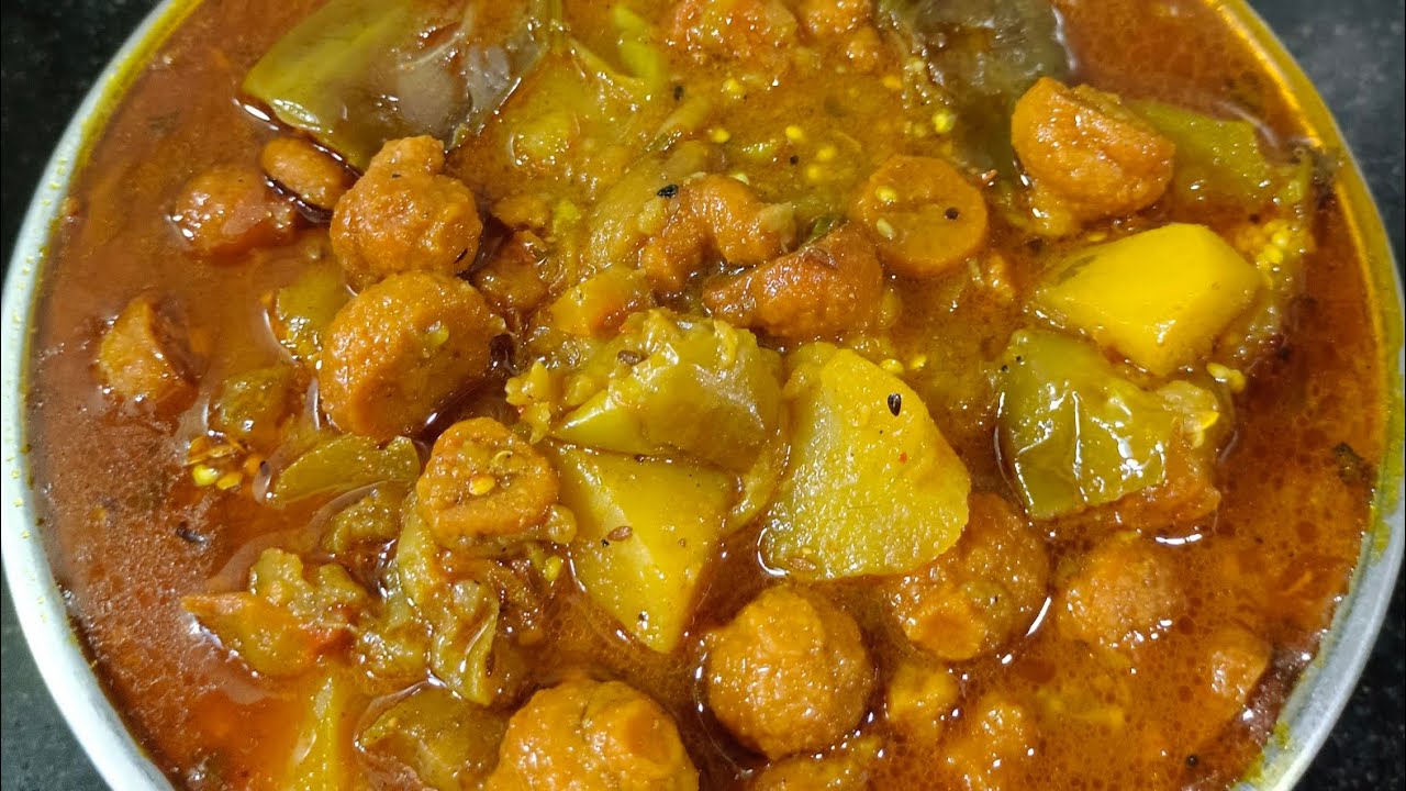 बिहारी स्टाइल आलू बैंगन अदौरी की सब्जी बनाने की विधि |Moong Dal ki ...