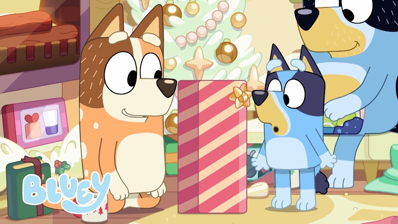 Playing with Presents 🎁 💙 | Bluey's Holiday Moments 🎄 | Bluey - YouTube