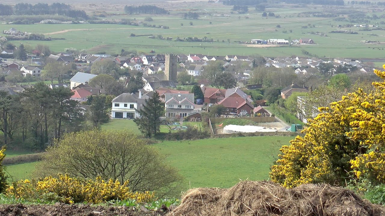 A walk up Pembrey Mountain 19/04/2015 - YouTube