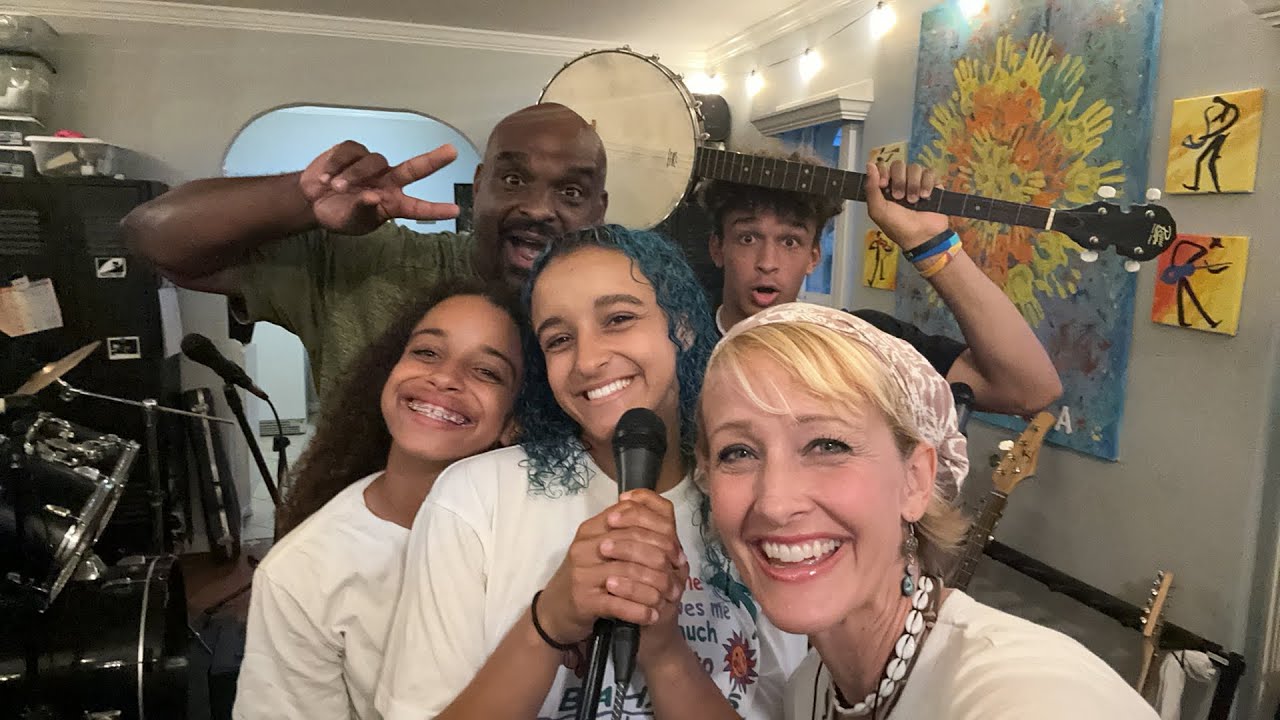 Sunshine Mafia is going live! SING with us! 🎶☀️ ️ - YouTube