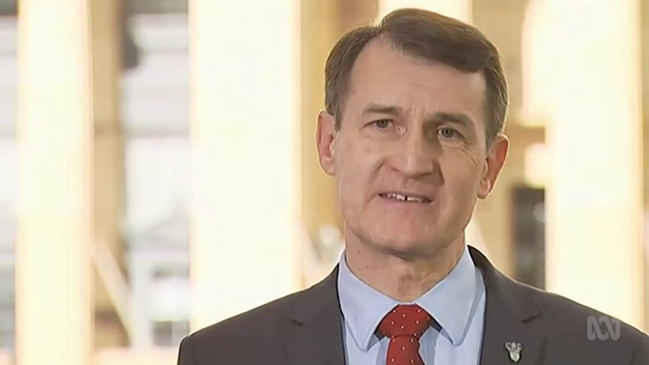 After three decades, LNP's Brisbane mayor Graham Quirk announces ...