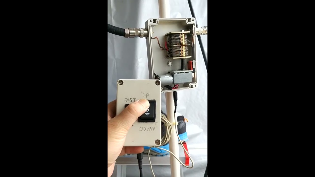 My home made magnetic loop antenna. Motor control box. - YouTube