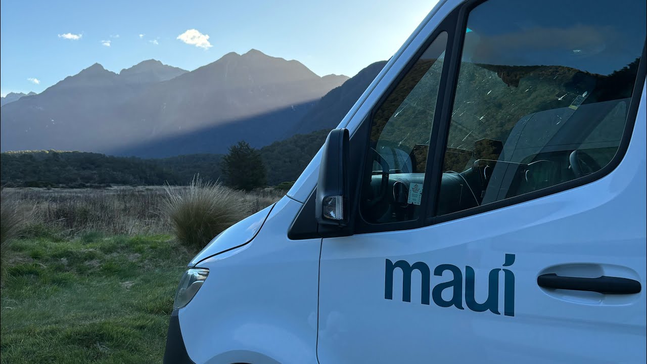 Interior of Maui Ultima Campervan/RV/Motorhome New Zealand Part 1/8 ...