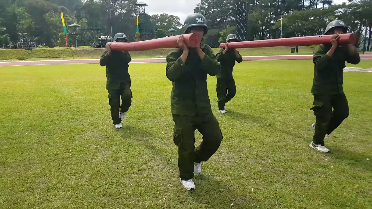Latihan senam balok untuk peragaan senam balok wisjur Taruna TNI -Polri ...