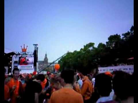 Lasgo - (Gone) Live @ Queensday Amsterdam 2009 (Museumplein) - YouTube