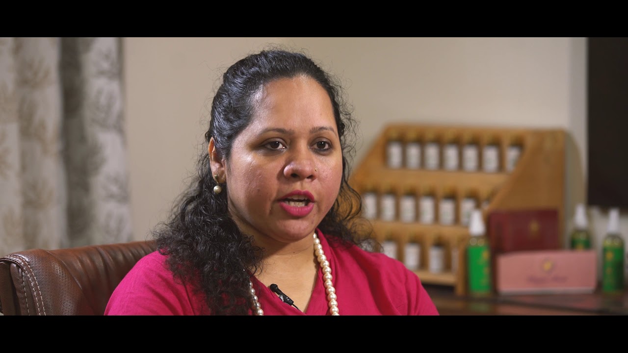 MEENAL SHARMA | FOUNDR & CEO - MYSTIC AURA | PURE ESSENTIAL OILS ...
