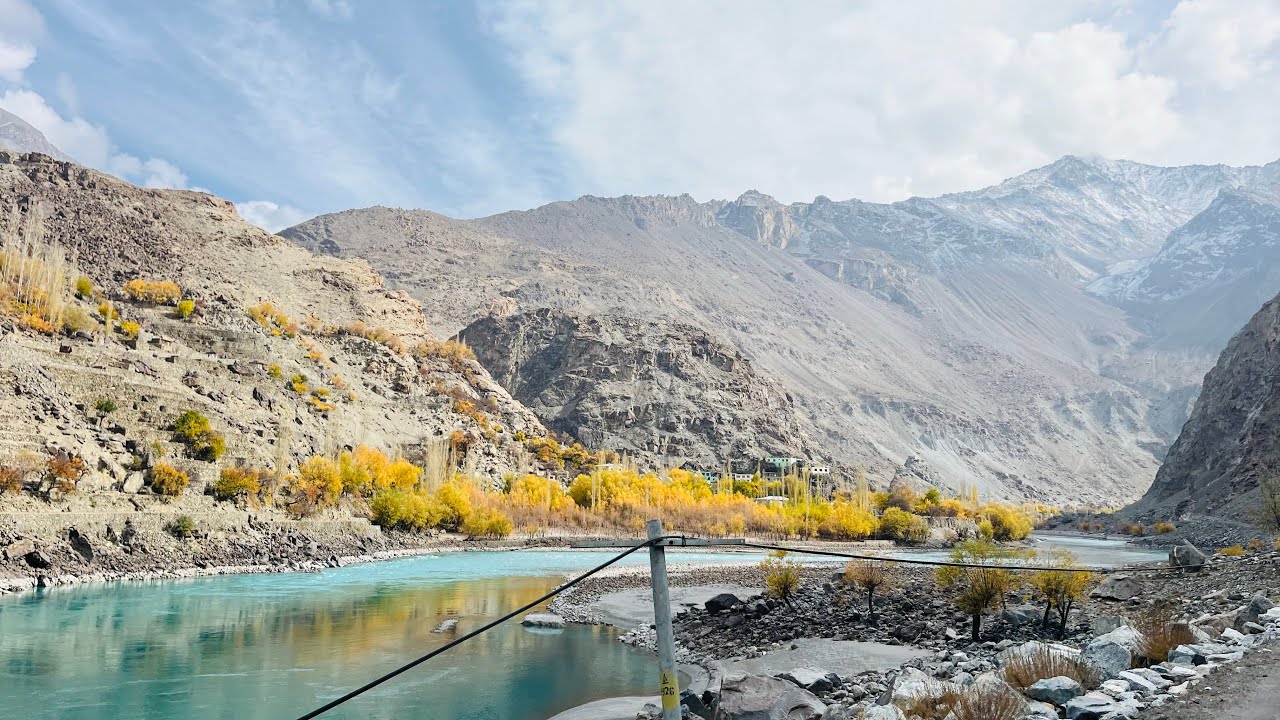 Pari village famous for Saspolo 🍎 #gilgitbaltistan #pakistan #mountains ...