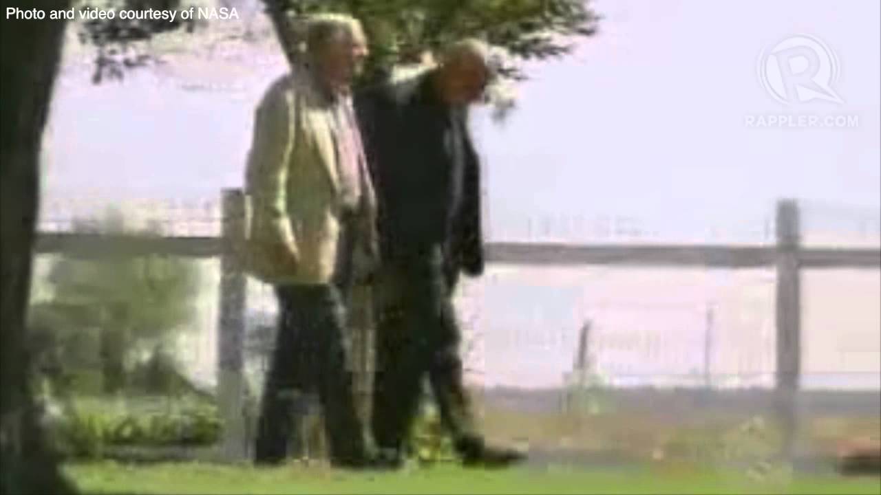 US astronaut Neil Armstrong dead at 82 - YouTube
