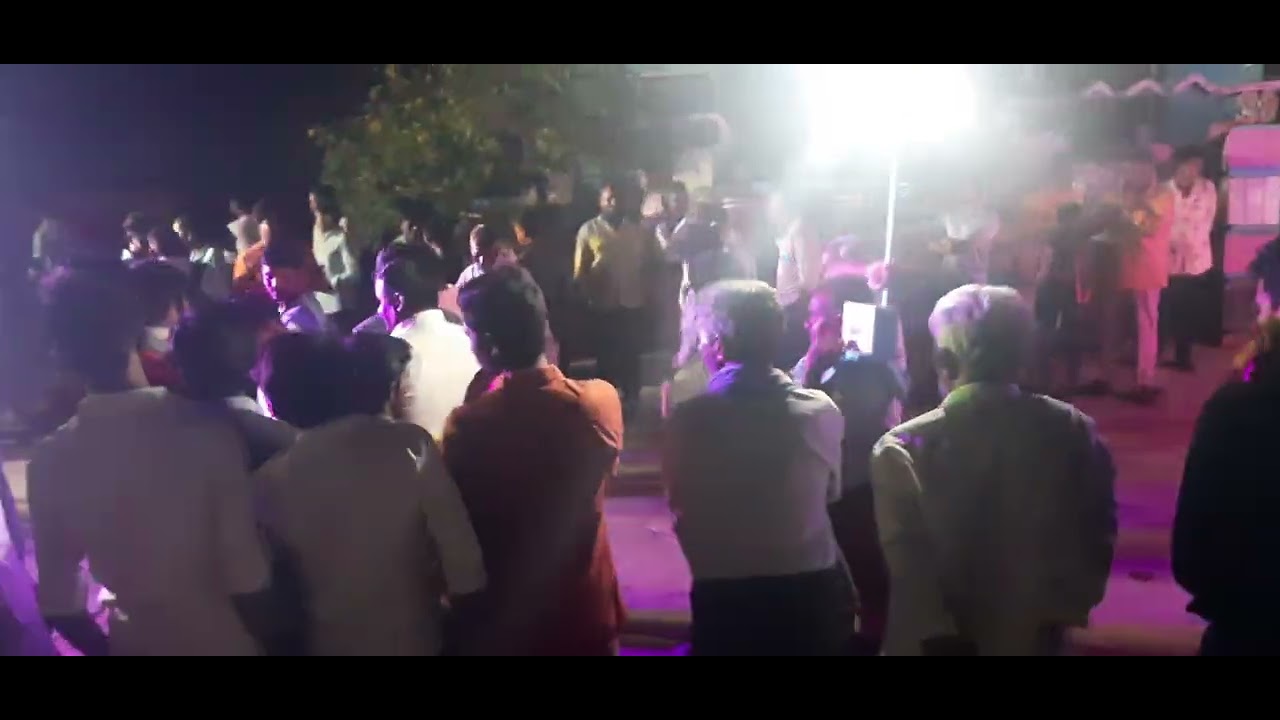 many people come to djjjj - YouTube