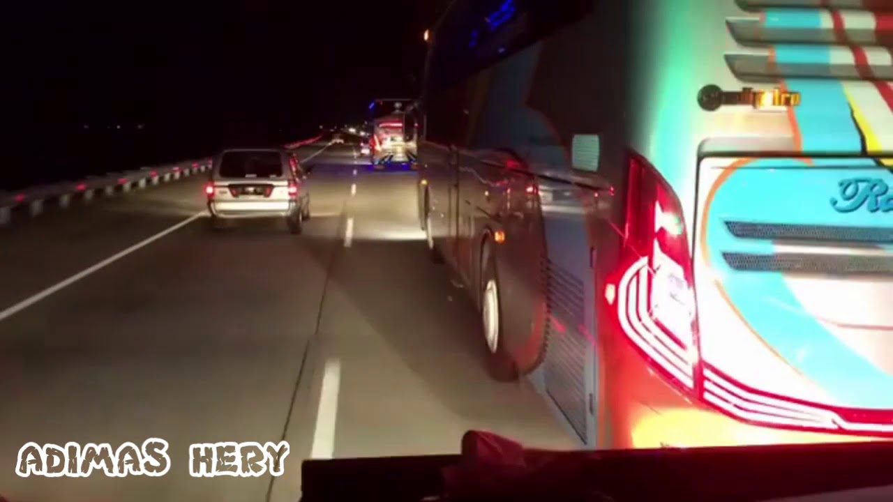 bus balap malam - YouTube