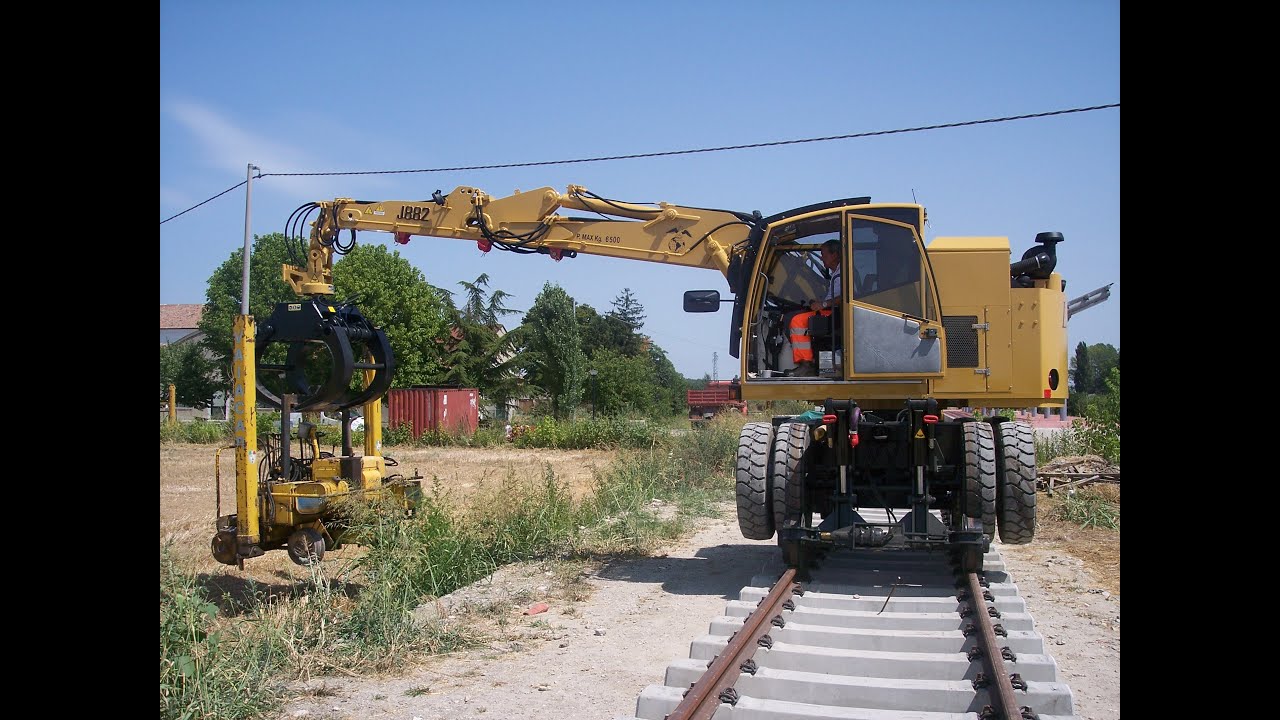 ROAD RAIL LOADER J882 - YouTube