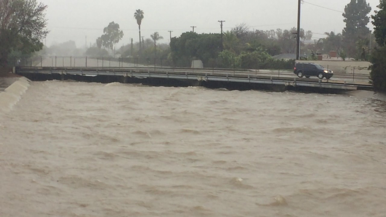 FLOODING -January 22, 2017 Long Beach, CA corner of Palo Verde and ...