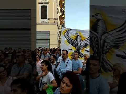 Ομιλία του Tamer Cilingir στην κεντρική εκδήλωση για τη 19η Μαΐου στην Πλατεία Αγίας Σοφίας.