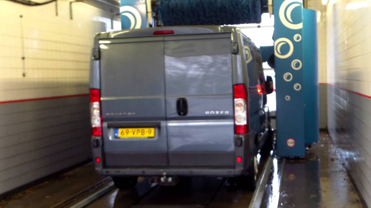 Peugeot Boxer in the carwash , just fits.... - YouTube