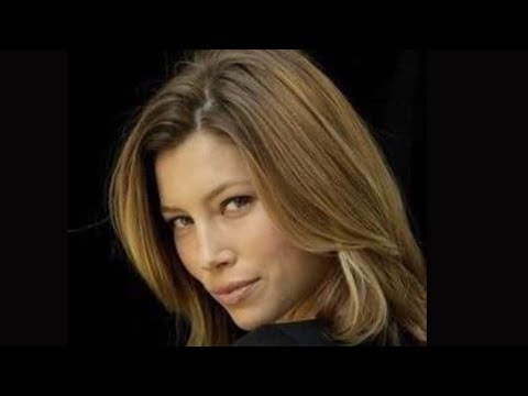 13 Sexy Photos of Jessica Biel