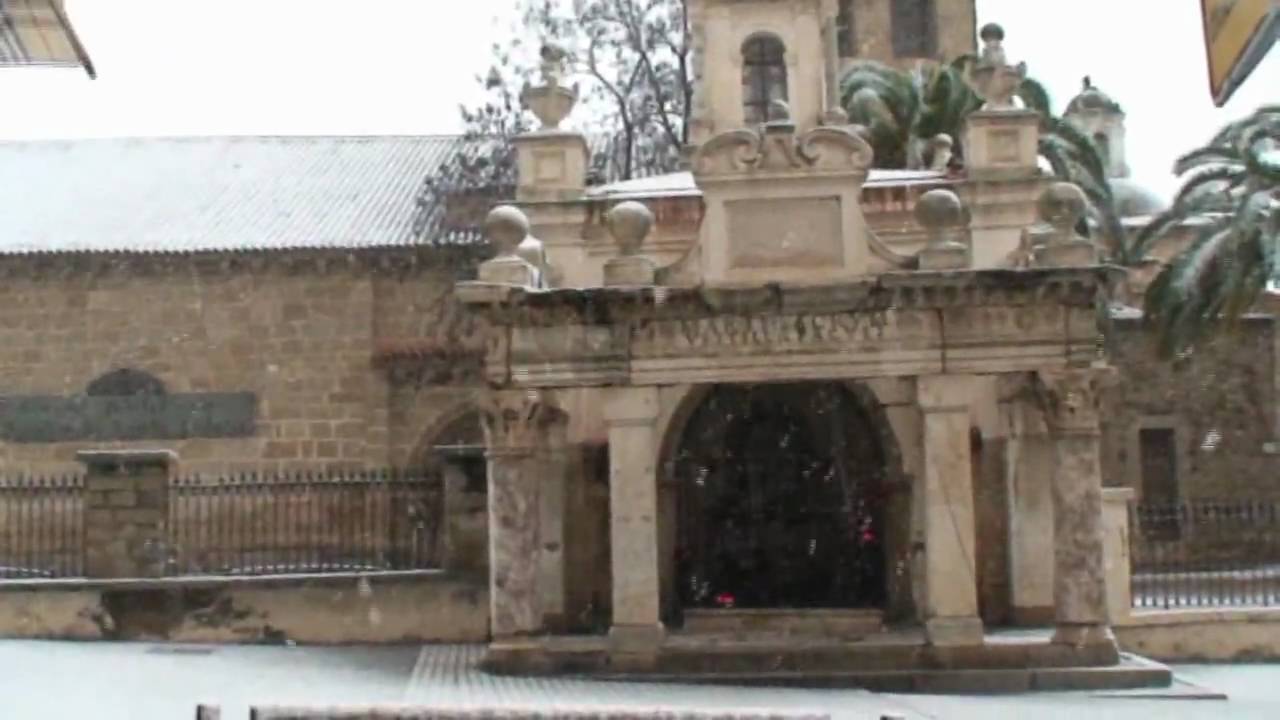 Nevando en Mérida.. Extremadura - YouTube