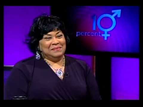David Perry interviews iconic singer and "disco diva" Martha Wash - YouTube