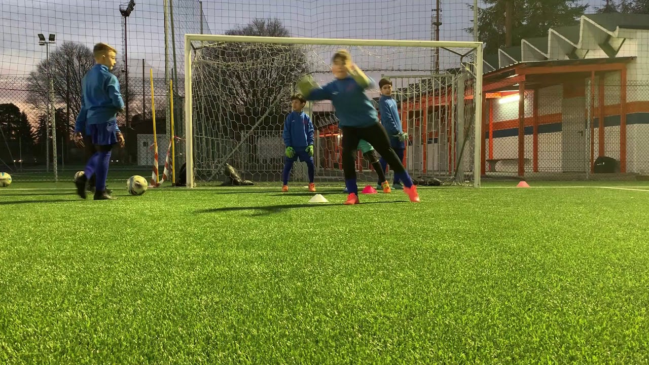 Alcione calcio - Allenamento portieri - Goalkeeper Training - YouTube