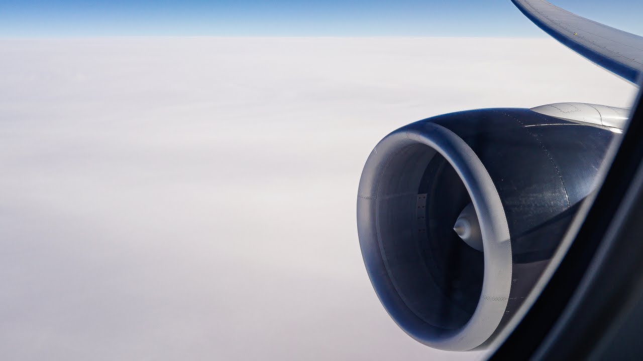 Engine Wobble on Air Canada 777-300ER During Turbulence - YouTube