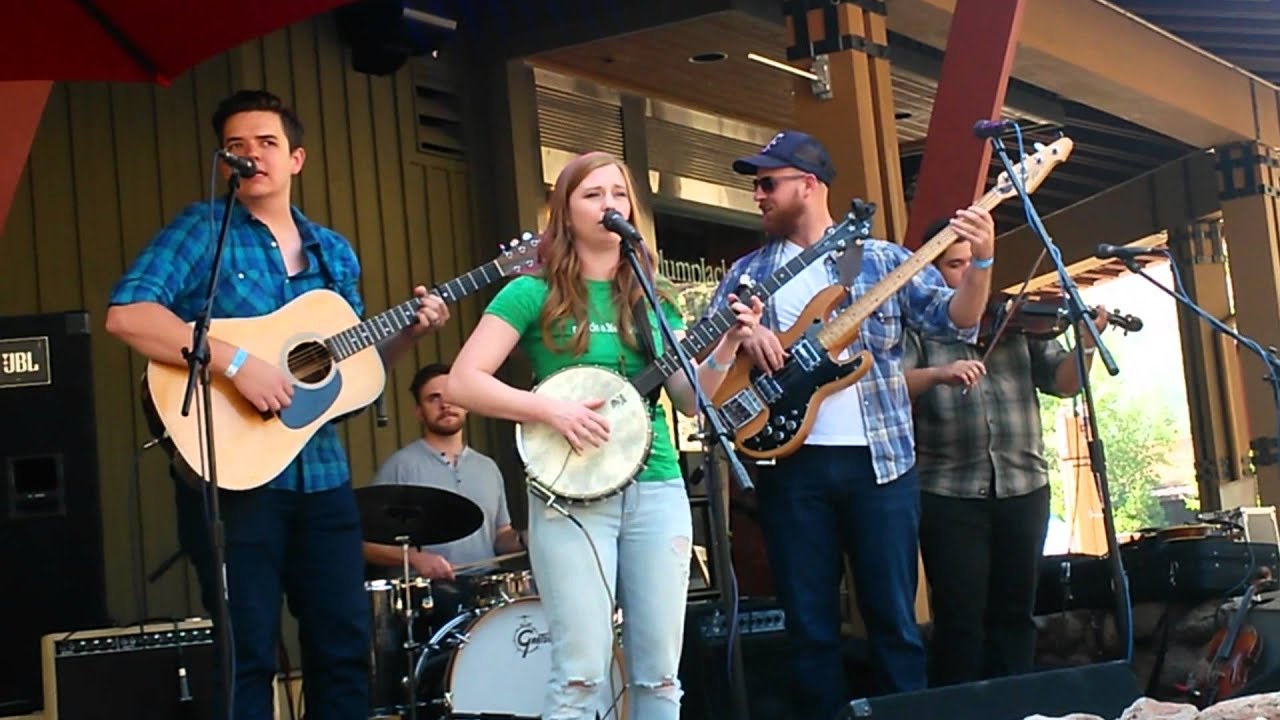 The Show Ponies-Banjo Pickin Girl@Peaks and Paws Squaw Valley, Ca 8/22 ...
