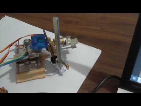 DIY Arduino pen plotter in work - YouTube