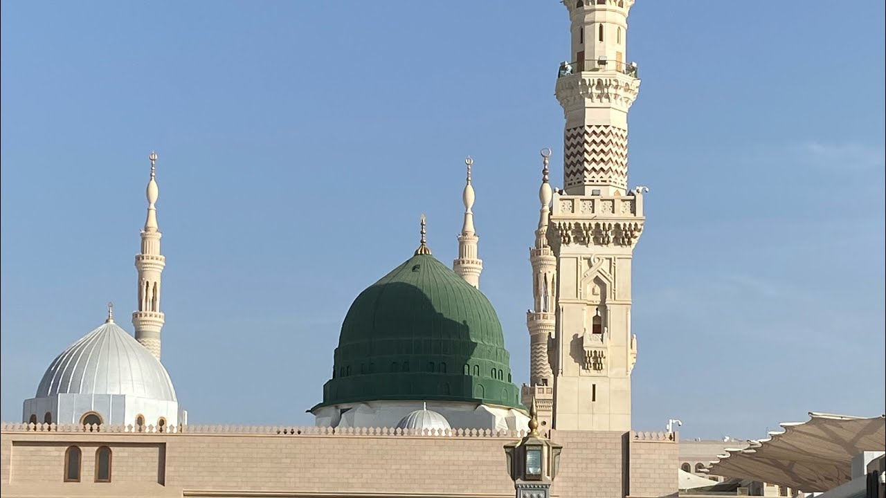 Visiting the holy grave of Hamza the uncle of the prophet ( Madina ...