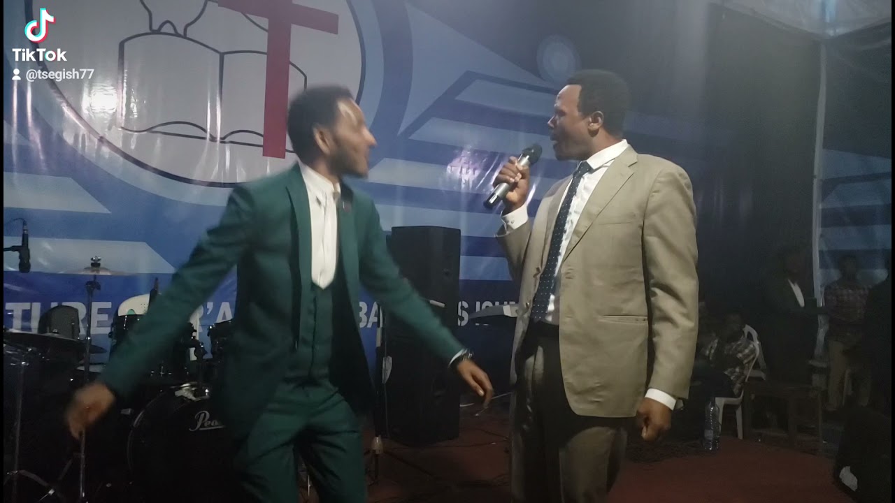 waarrii waqa bekaan faar roba aman - YouTube