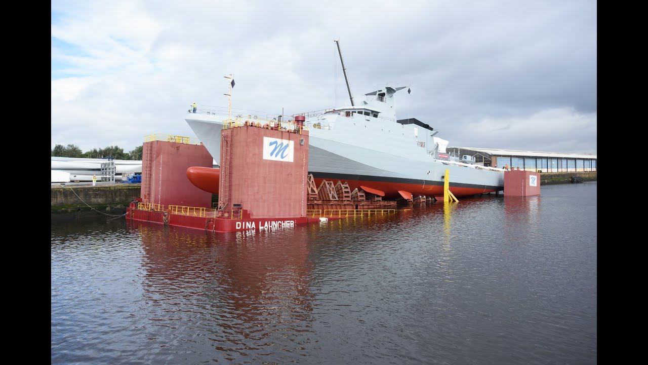 Royal Navy’s new offshore patrol vessel HMS Forth being lowered into ...
