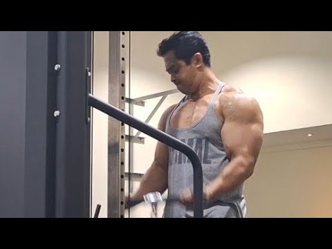 Wayan Bodybuilder | Binaraga Bali | Latihan Otot Bicep , Lengan ...