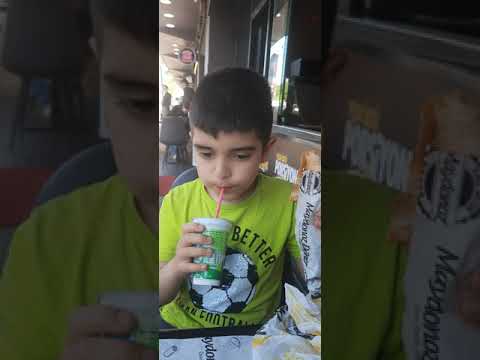 Yiyor içiyor hesabı ödemeden kaçıyor