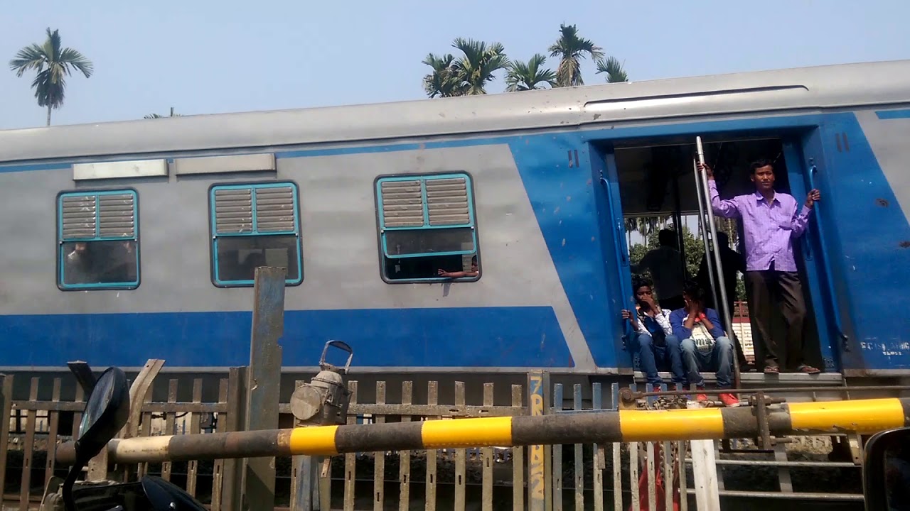 SHORT TRAIN - YouTube