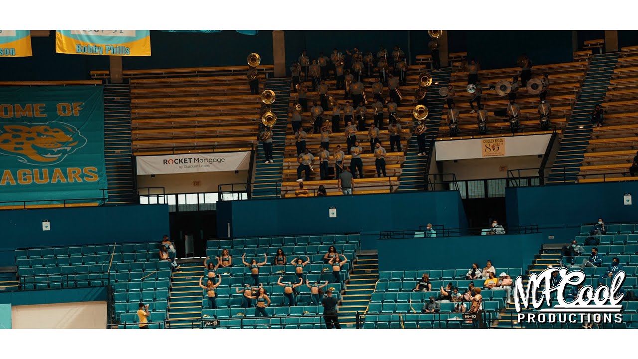 Outstanding | SU “Human Jukebox” Pep Band and Gold-N-Bluez Dance Team ...