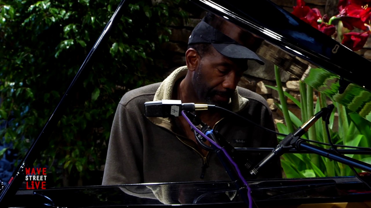 Kevin Robinson Piano - YouTube