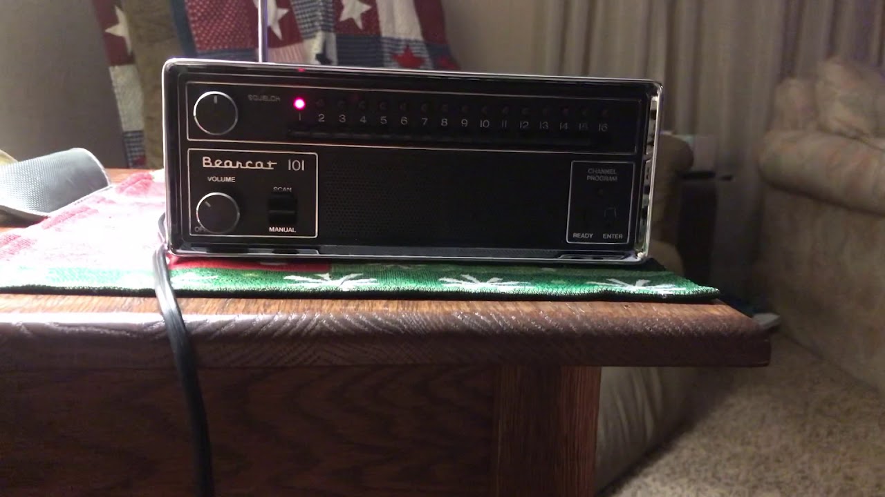Vintage Bearcat 101 scanner - YouTube