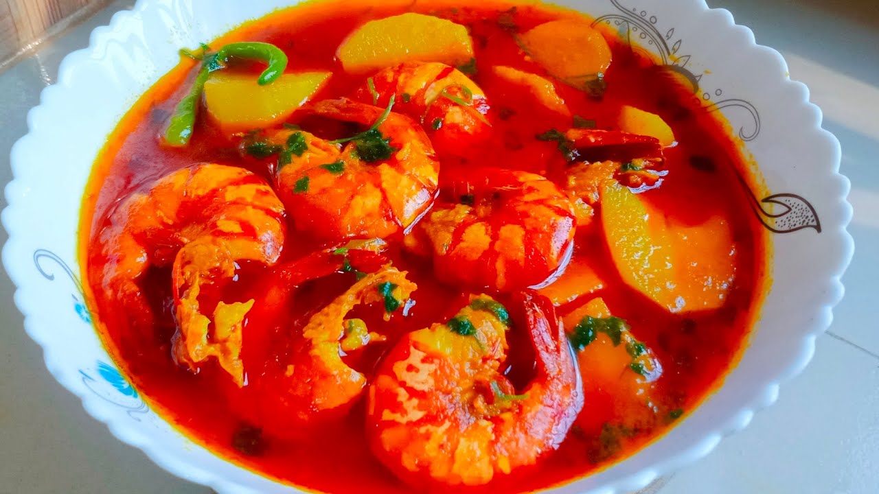 🔥🔥আলু দিয়ে চিংড়ি মাছের ঝোল /Chingri with Potato Curry Recipe/Chingri ...