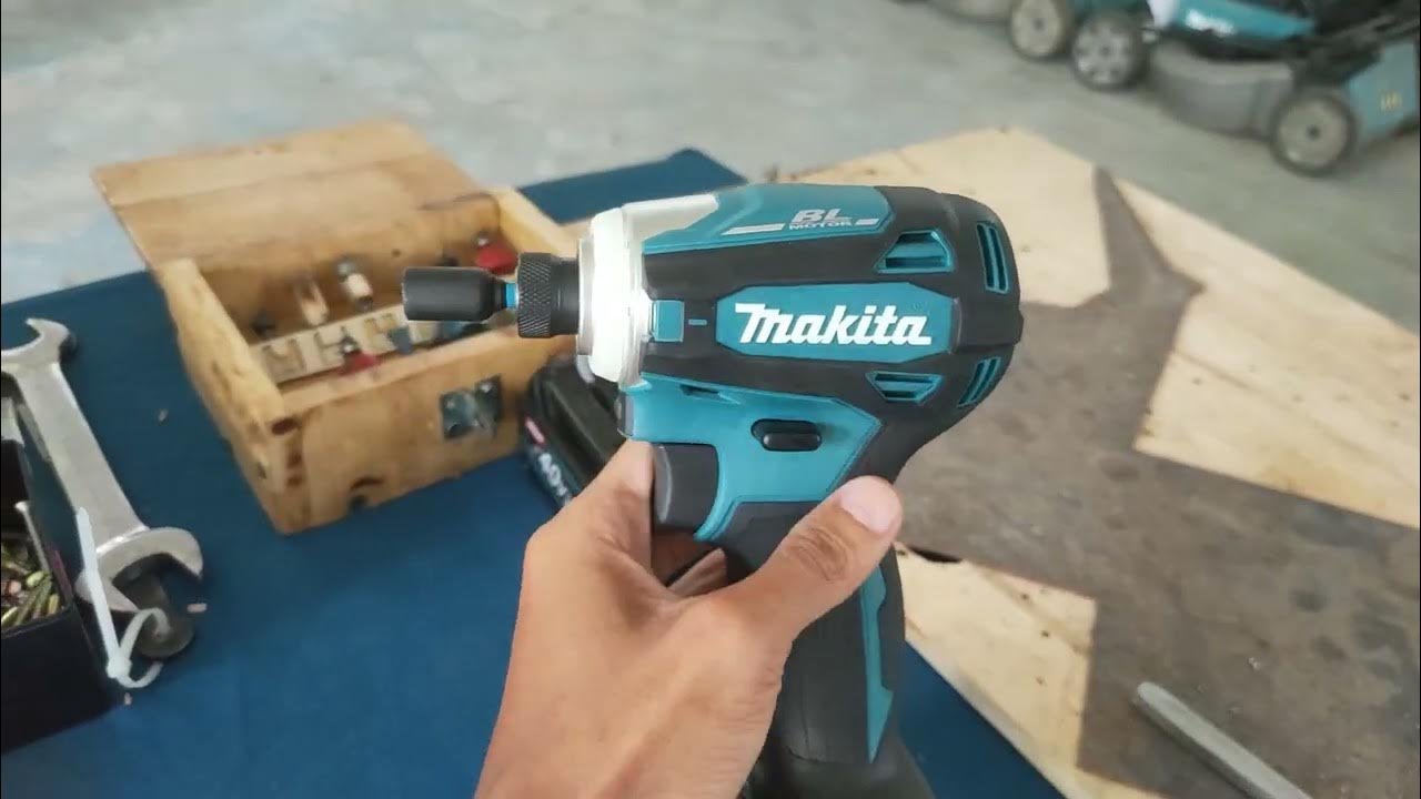 Makita DTD172 Cordless Impact Driver 18V LXT Brushless - YouTube