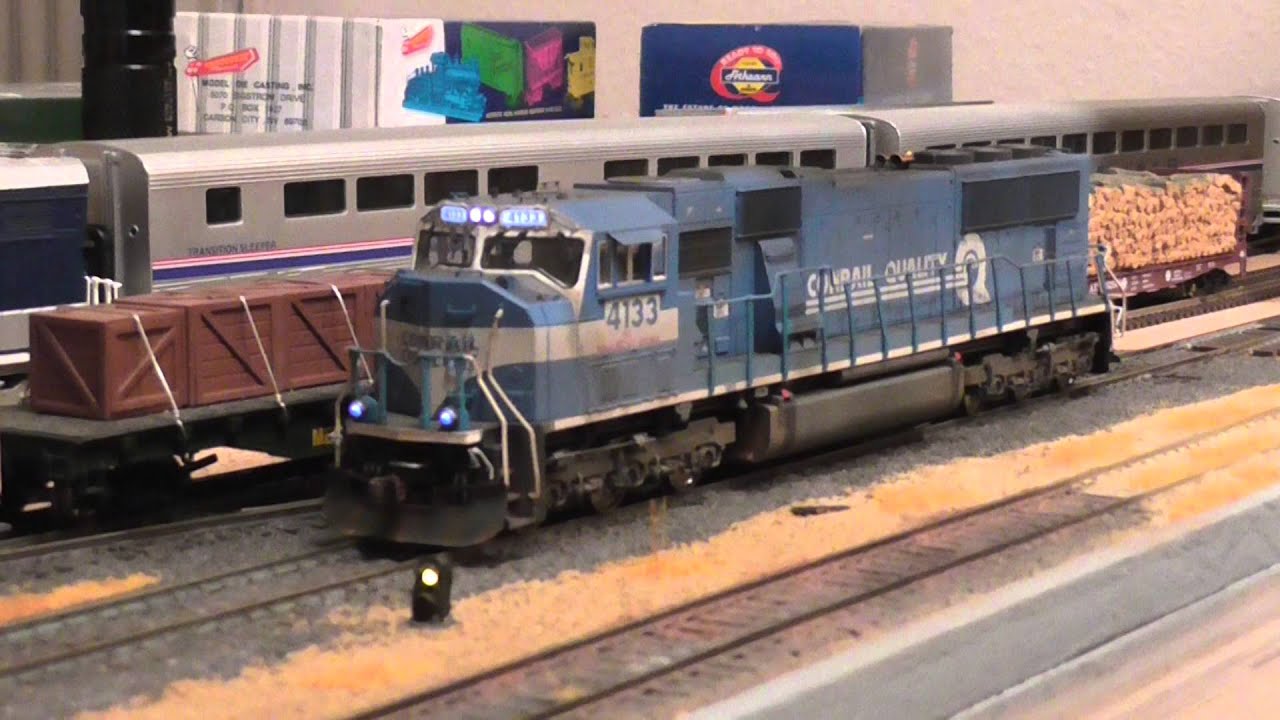 weathered Conrail EMD SD70MAC - YouTube