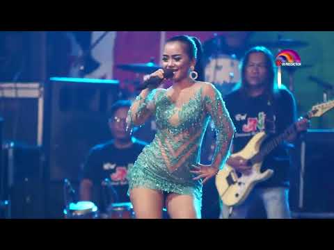 Sayang tiga sintya rizke hot