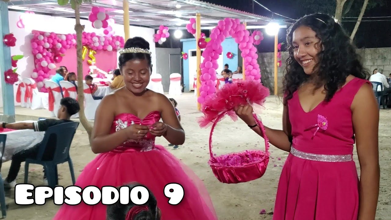Por primera vez Glendy reúne a toda su familia en la cena de sus 15 ...