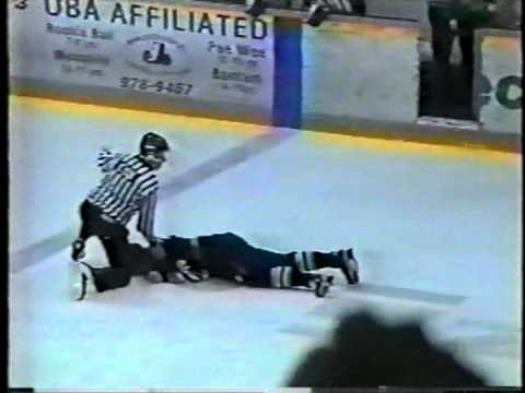 Dean Mando KO's Jimmy Jordan - YouTube