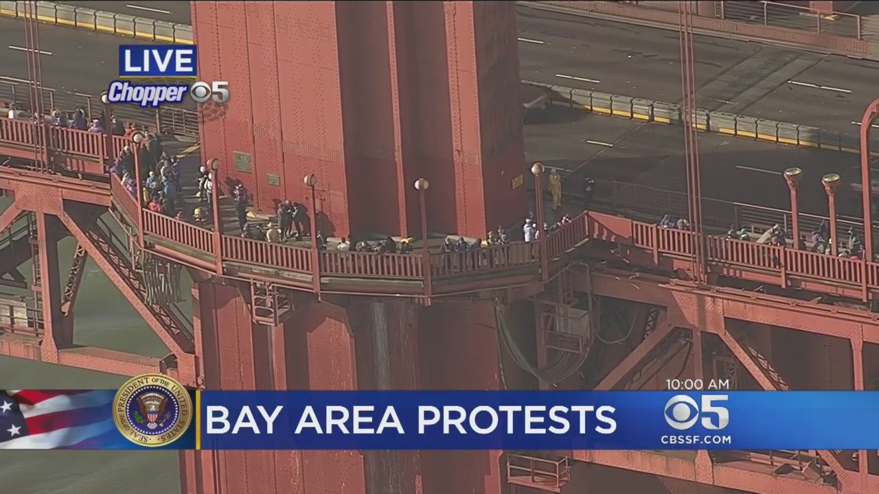 Crowd Gathers To Form Unity Chain Across Golden Gate Bridge - YouTube